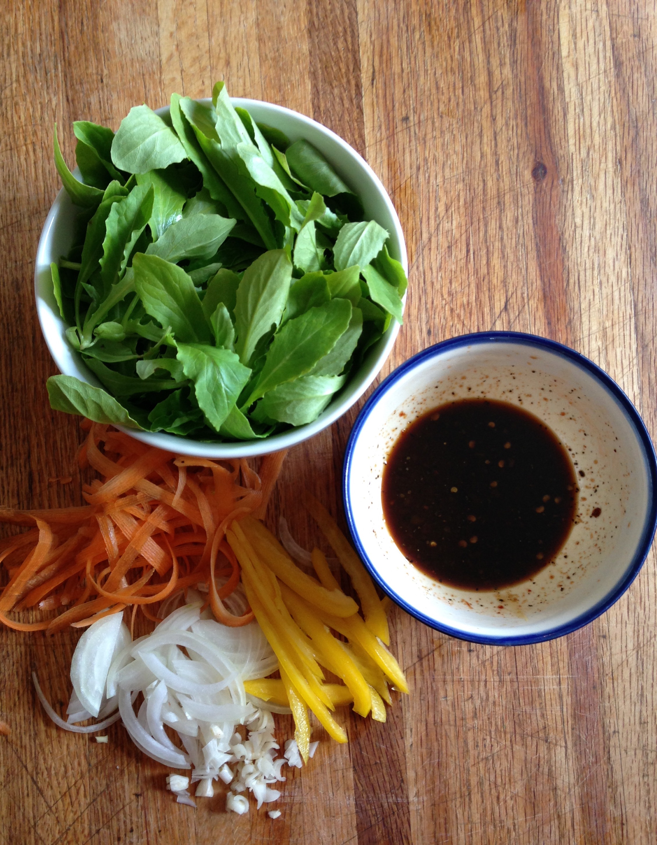 Quick and Easy Vegetable Lo Mein – Digging Food